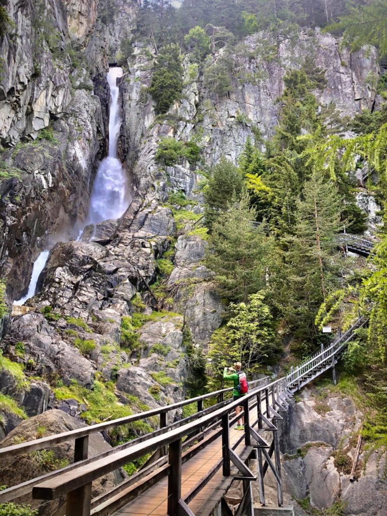 Best Gorge Hikes in Switzerland - Jan Adventures
