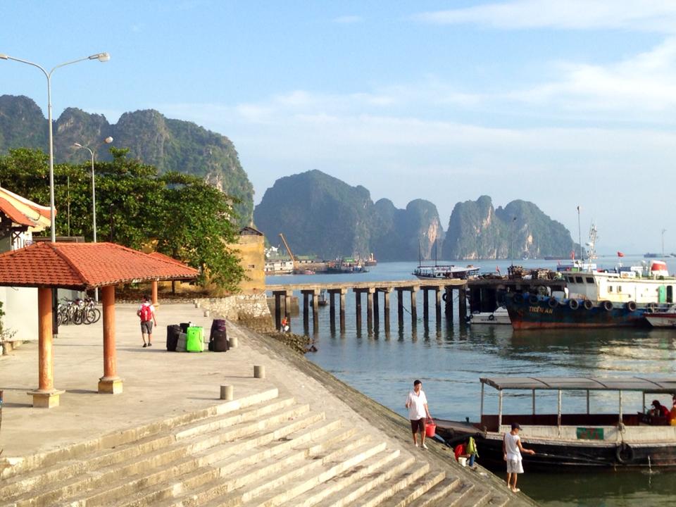 halong-bay-dock | Jan Adventures