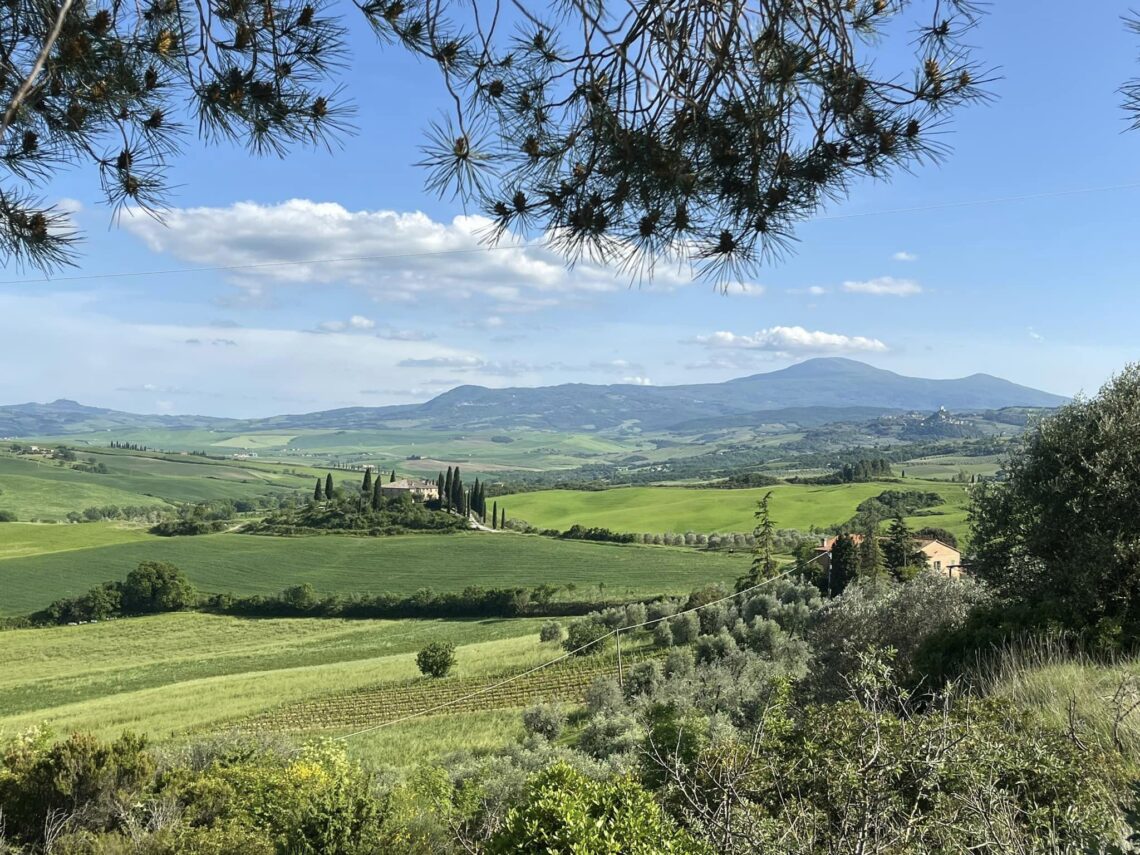 Best Photo Spots in Tuscany - Jan Adventures