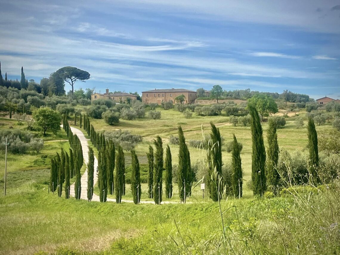 Best Photo Spots in Tuscany - Jan Adventures